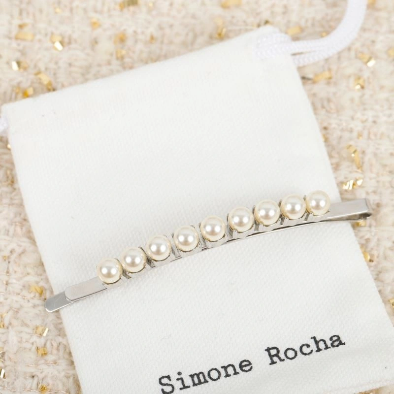 Accurate model Simone Rocha Hairpins