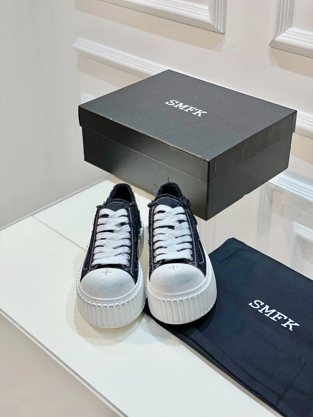 Value-priced Smfk Shoes