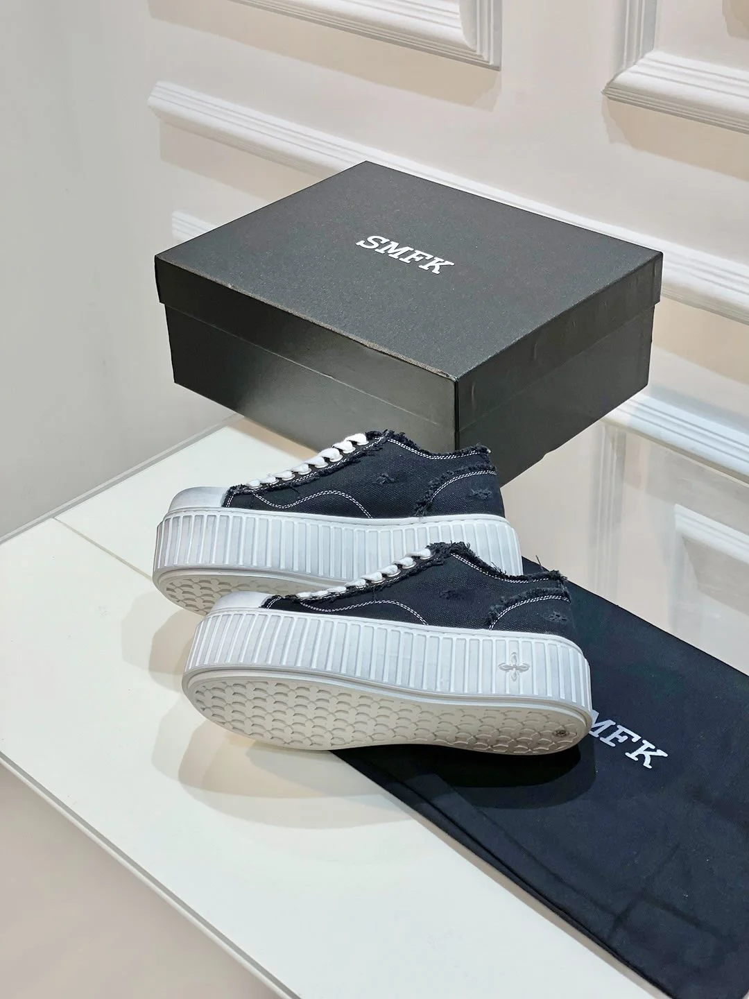 Value-priced Smfk Shoes