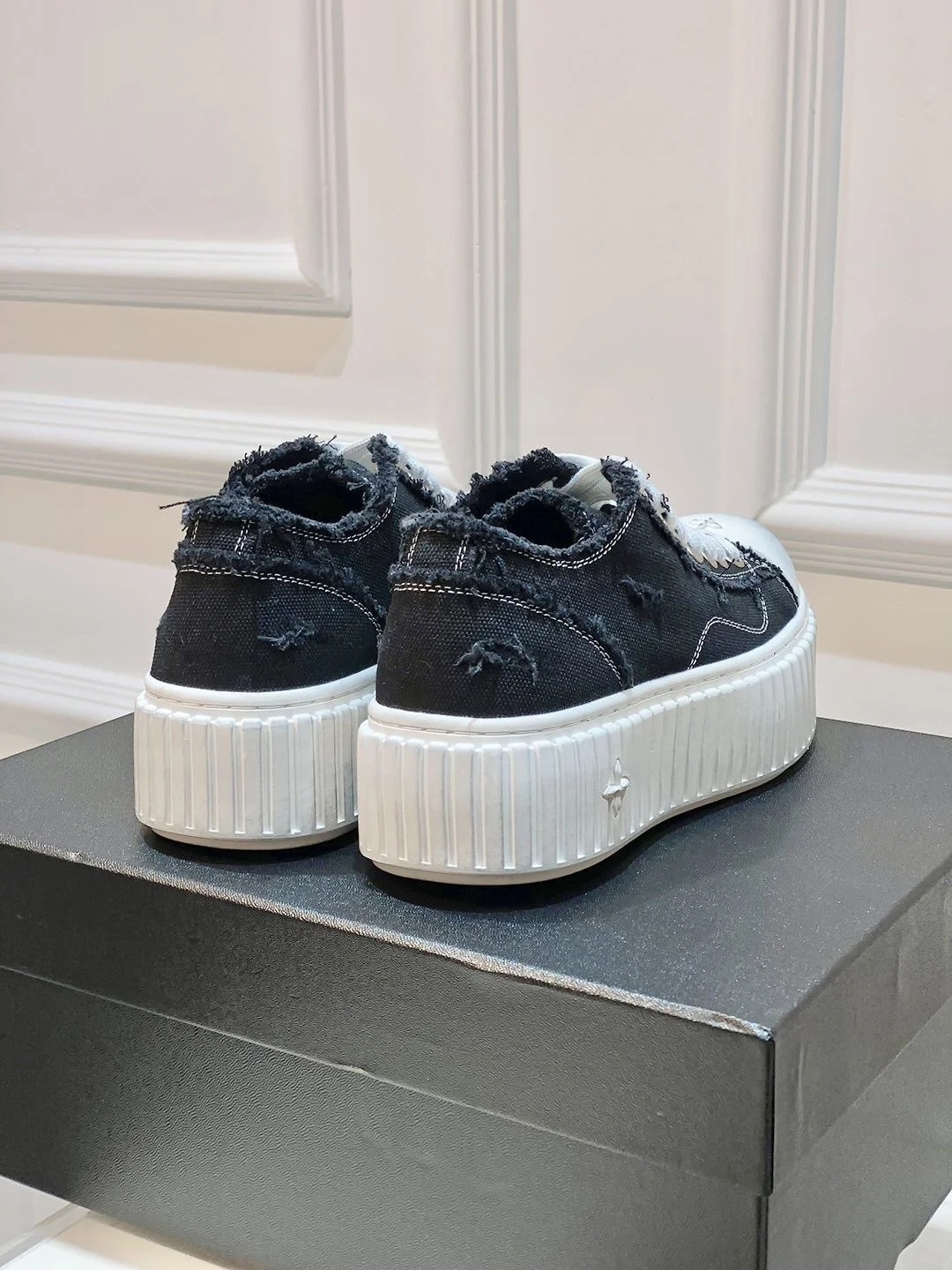 Value-priced Smfk Shoes