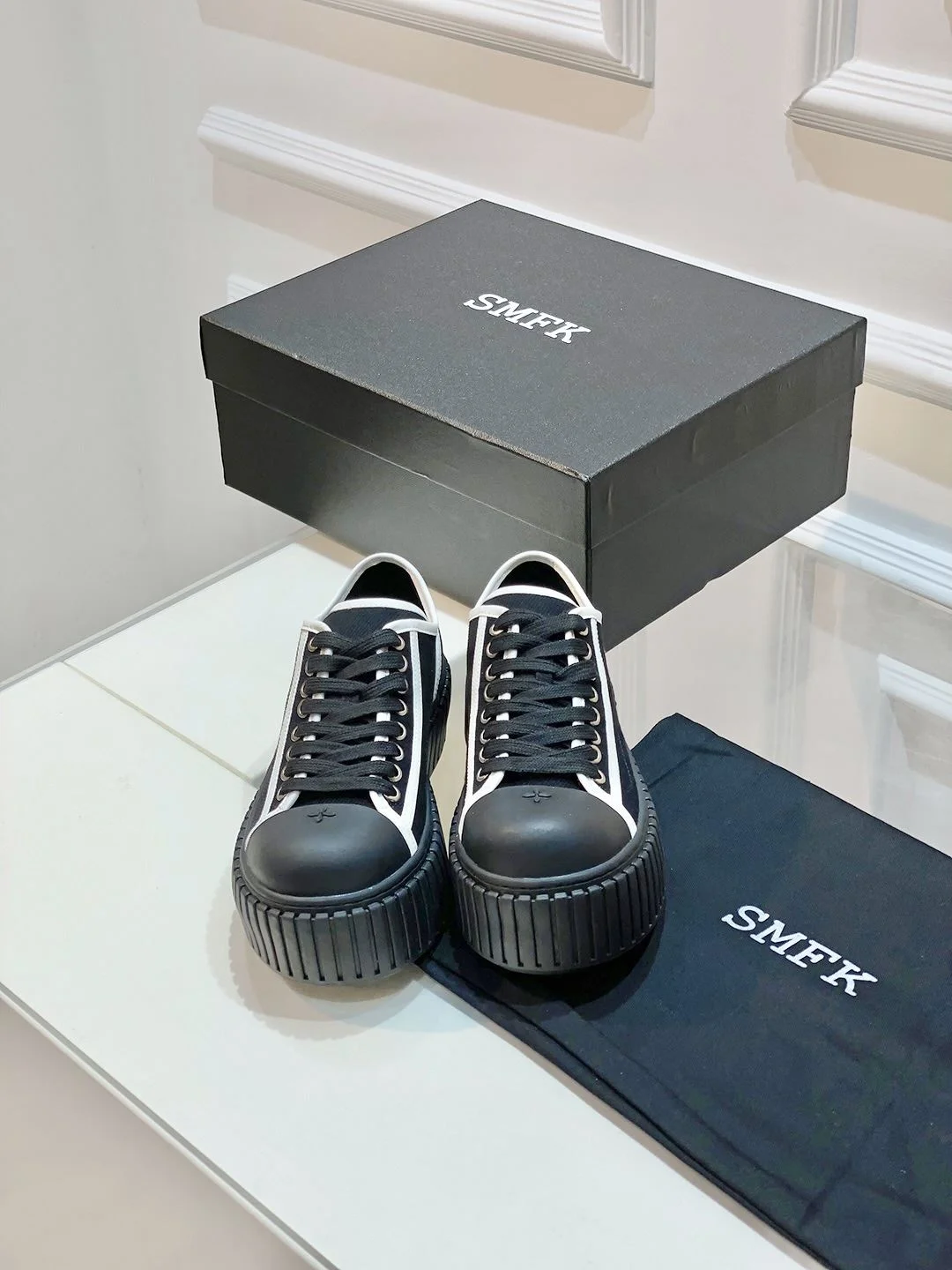 Value-priced Smfk Shoes