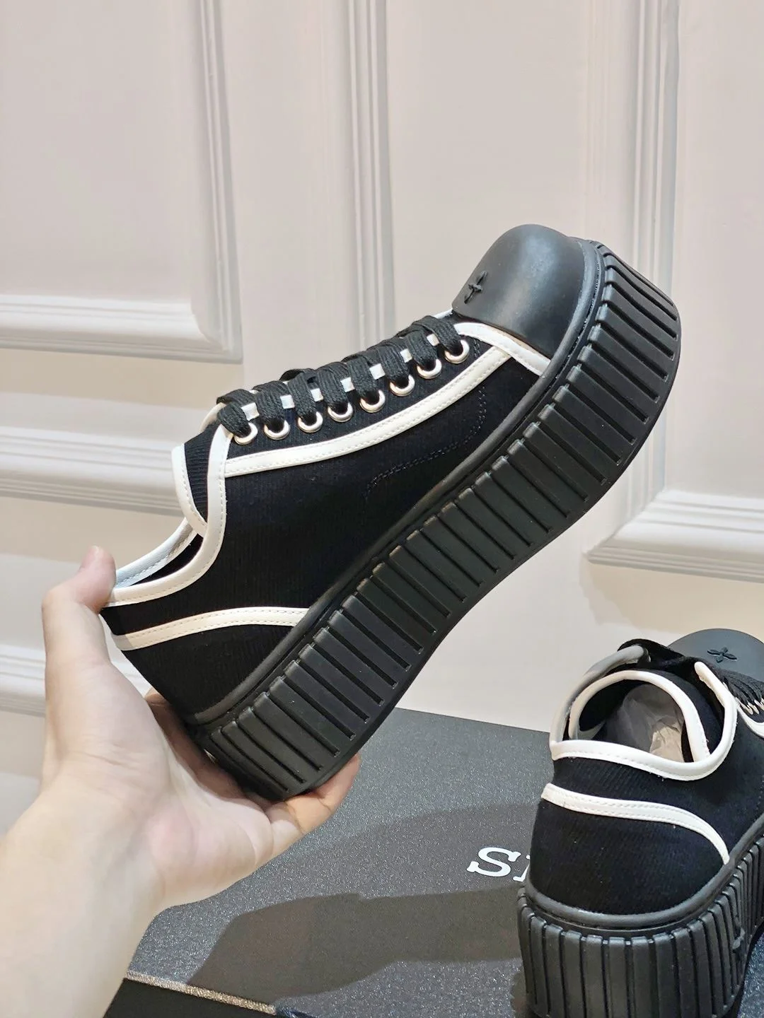 Value-priced Smfk Shoes