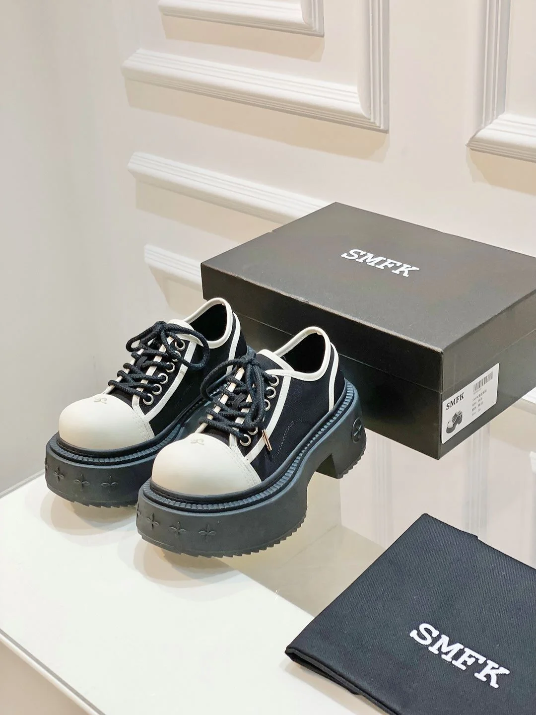 Value-priced Smfk Shoes