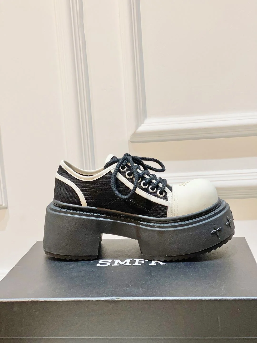 Value-priced Smfk Shoes