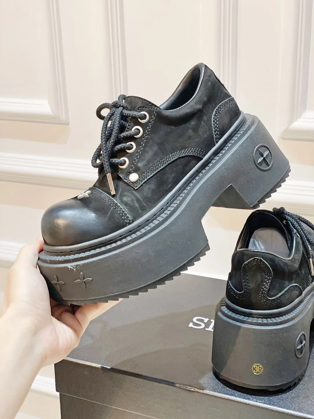Top mirror Smfk Shoes