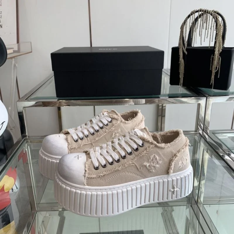 Value-priced Smfk Shoes