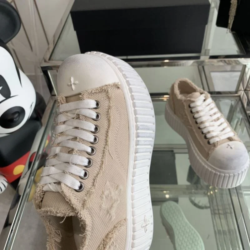 Value-priced Smfk Shoes