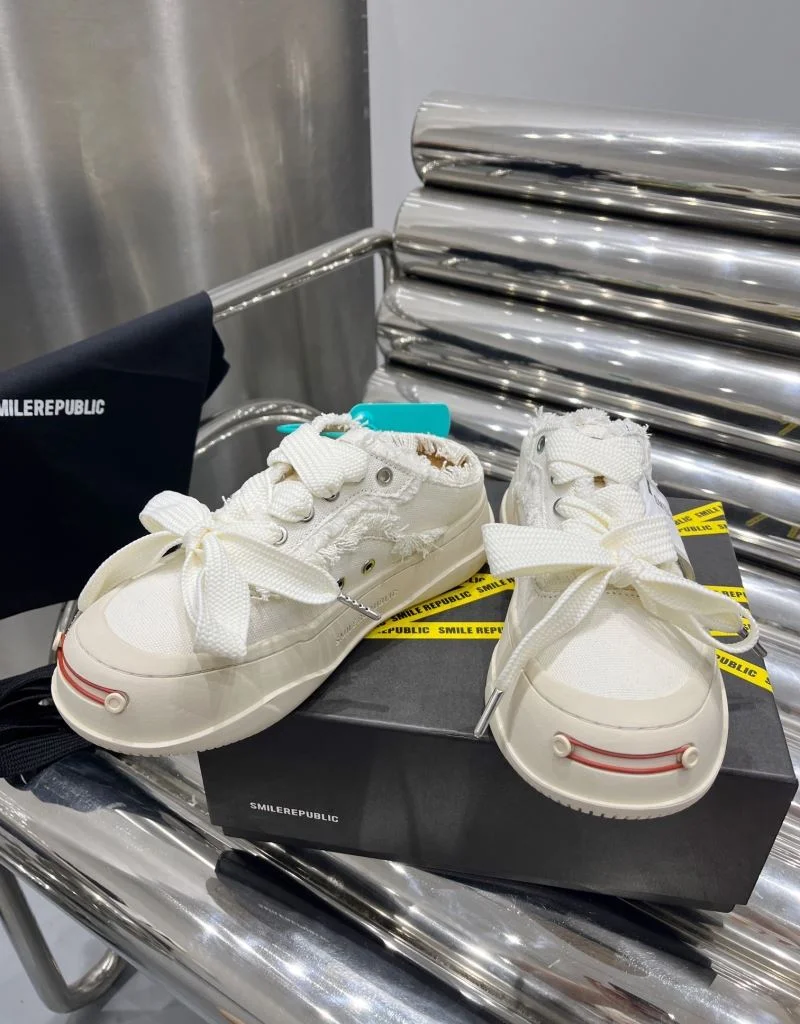 Smilerepublic Sandals