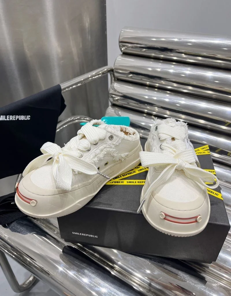 Smilerepublic Sandals