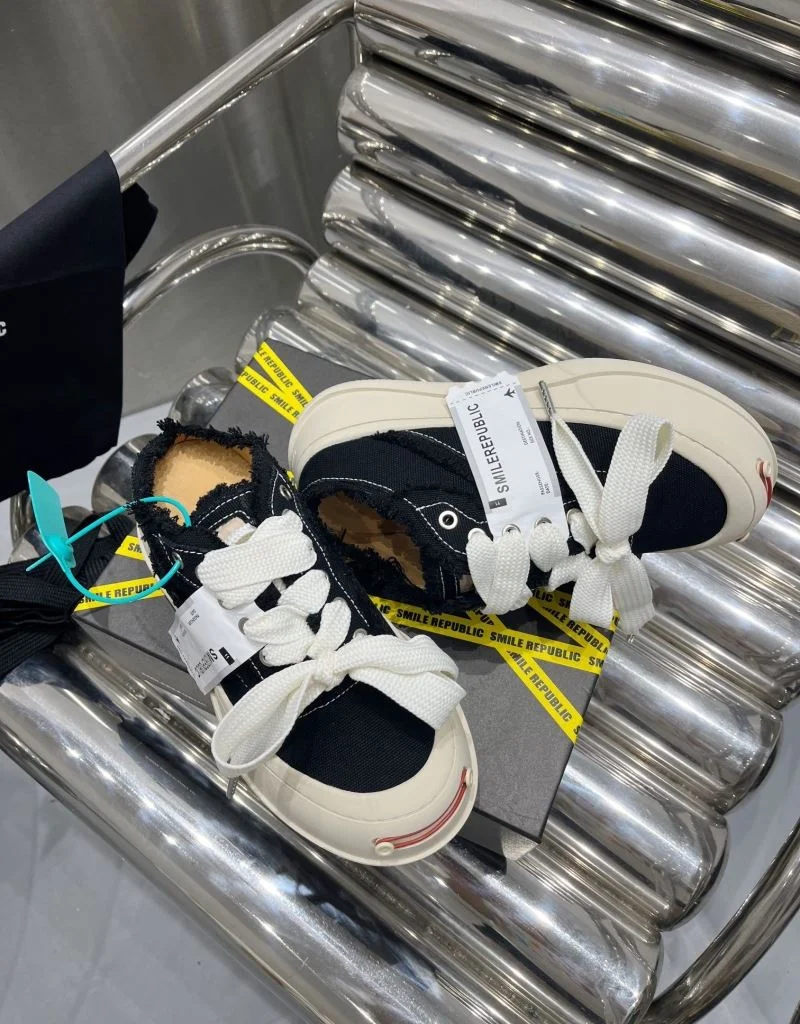 Top mirror Smilerepublic Sandals