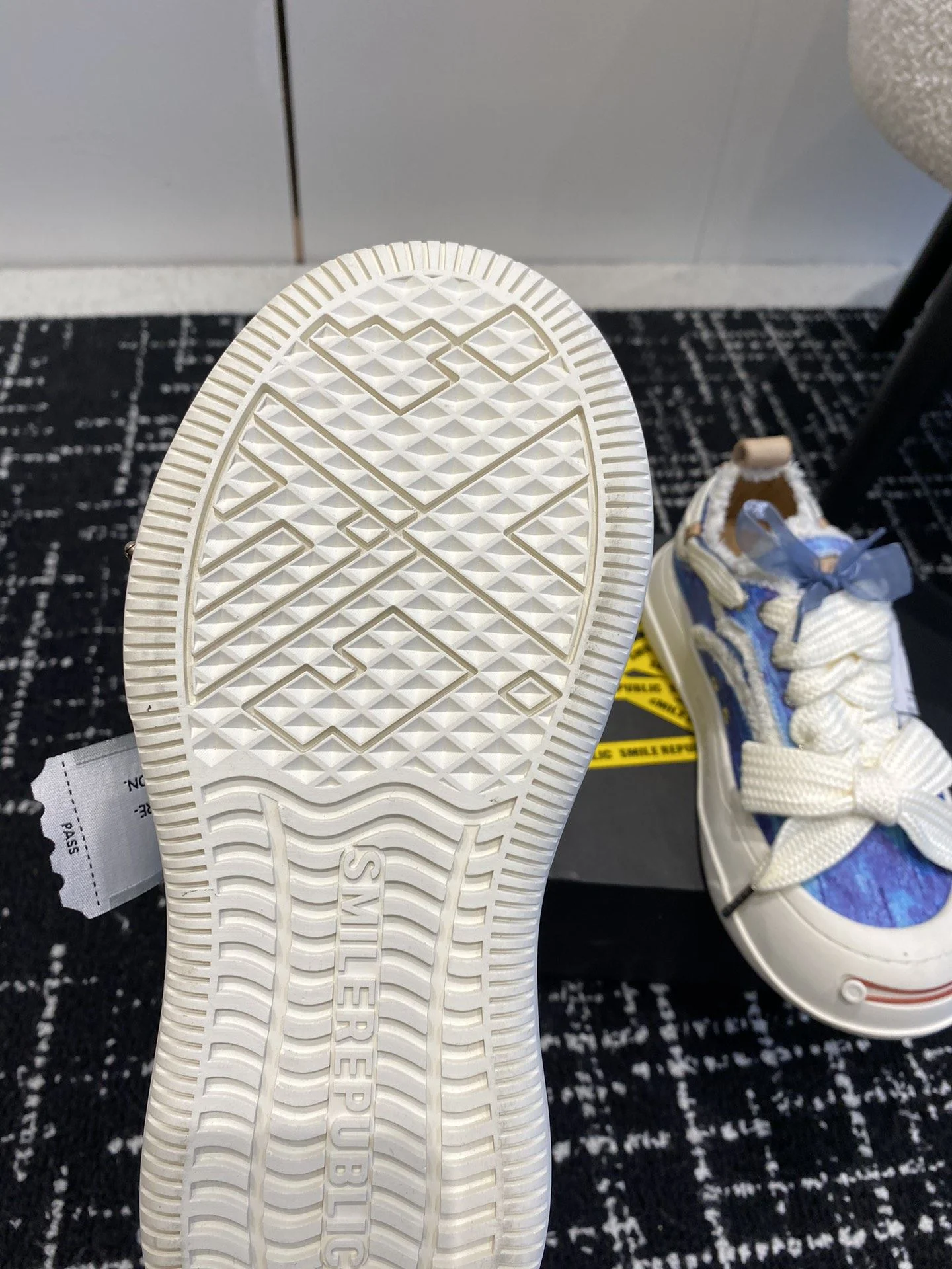 Precise copy Smilerepublic Shoes