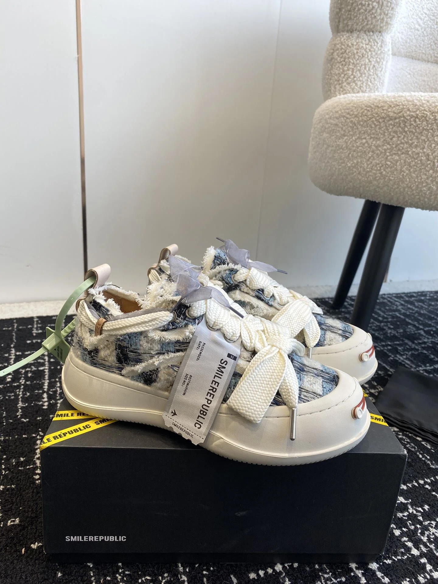Precise copy Smilerepublic Shoes