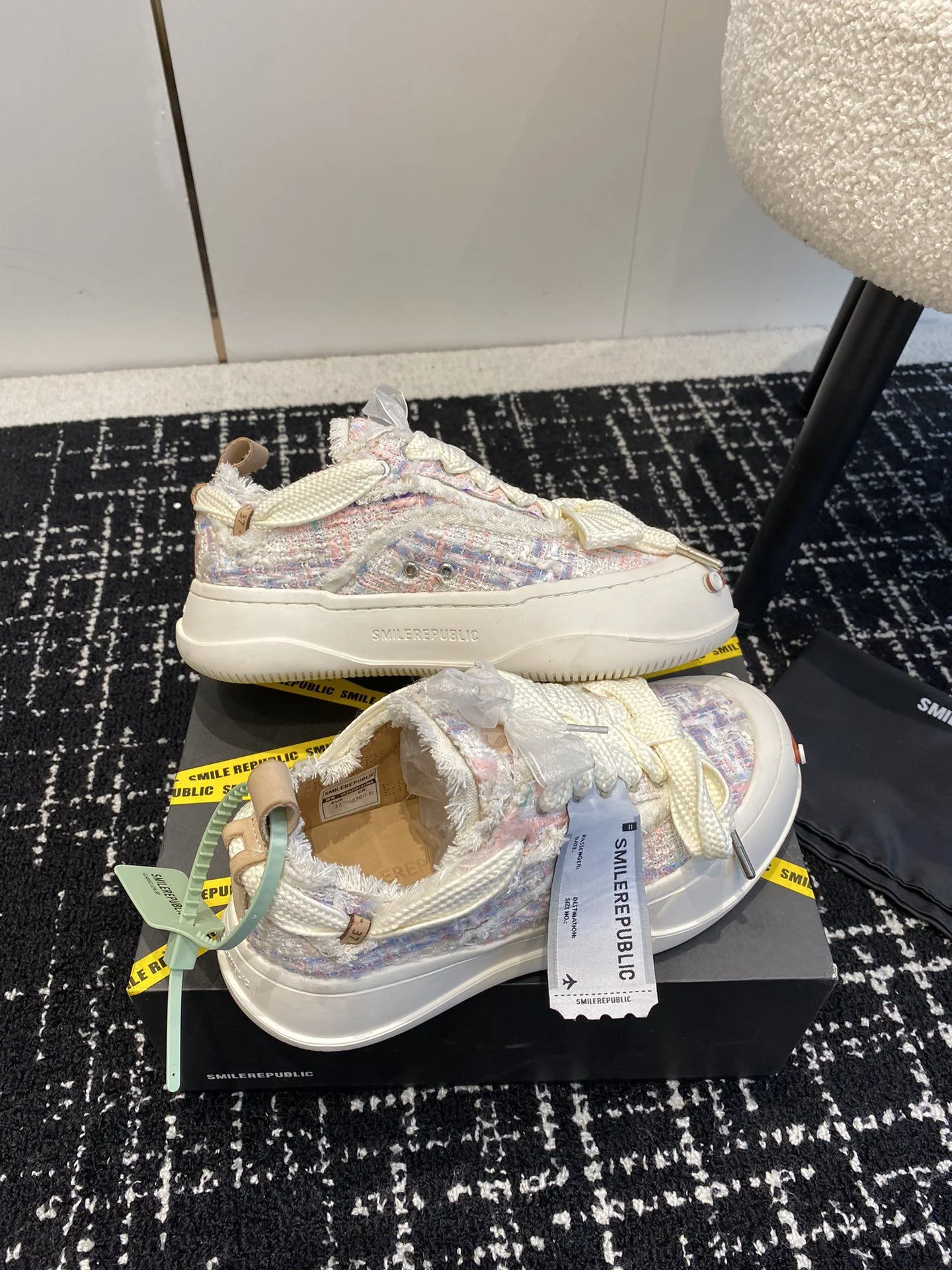 1:1 copy Smilerepublic Shoes
