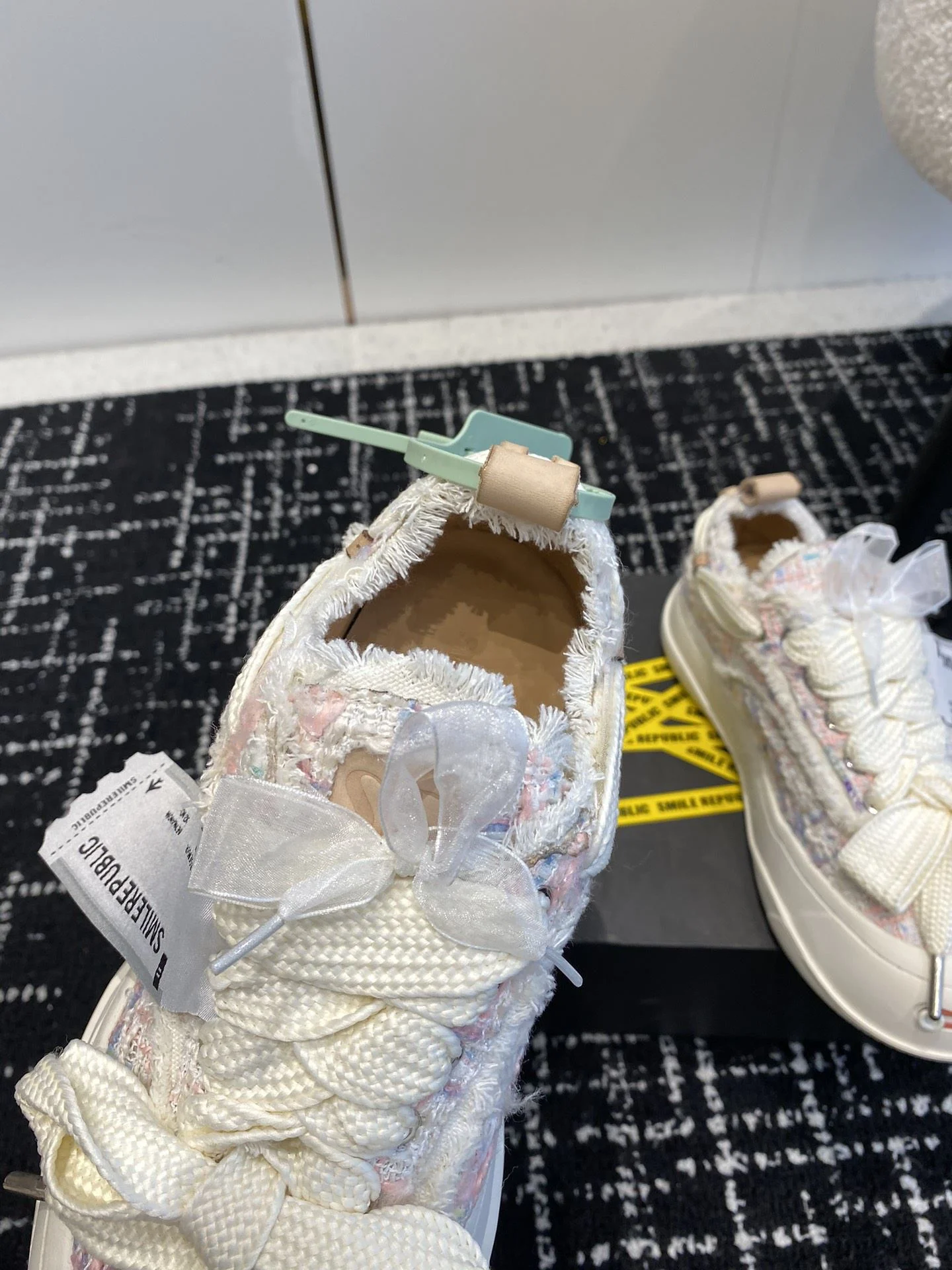 1:1 copy Smilerepublic Shoes