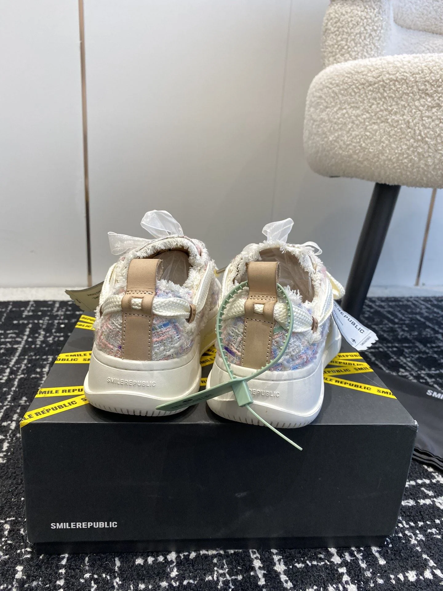 1:1 copy Smilerepublic Shoes