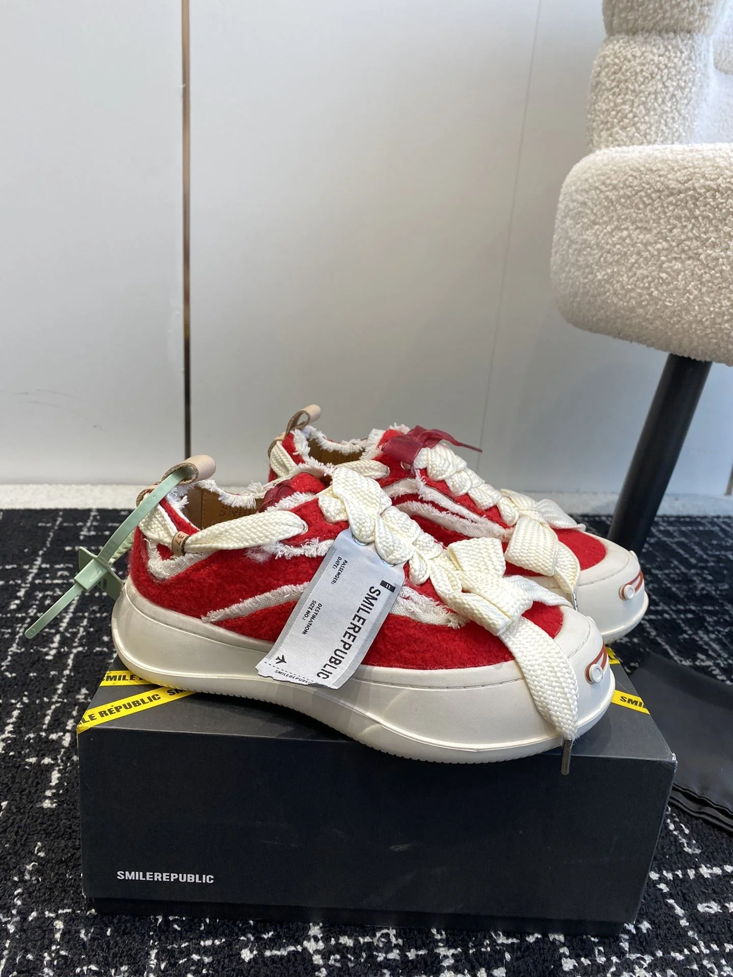 Brand-authenticated Smilerepublic Shoes