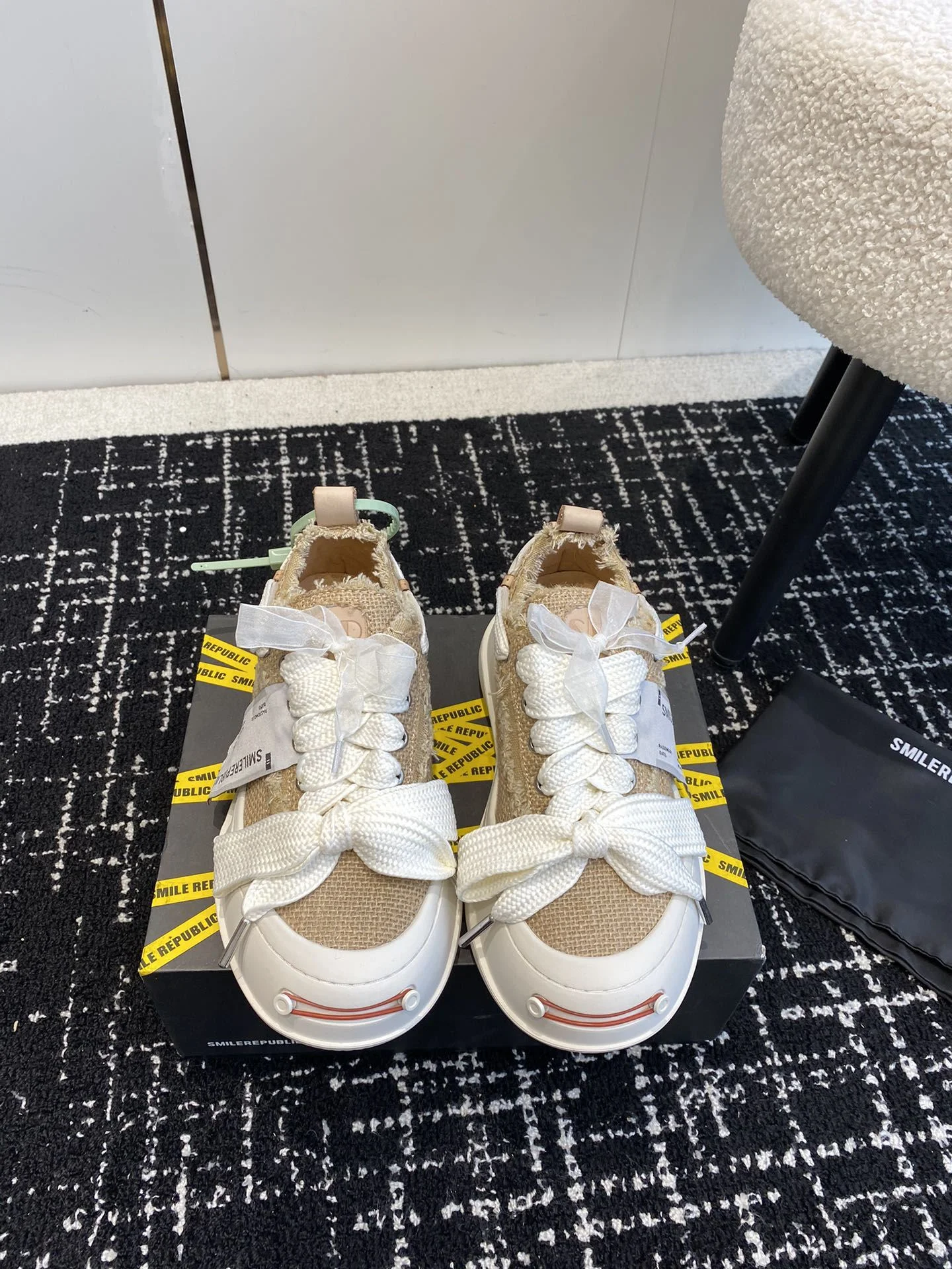 Smilerepublic Shoes
