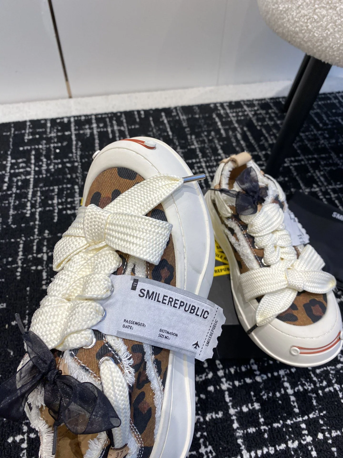 Brand-authenticated Smilerepublic Shoes