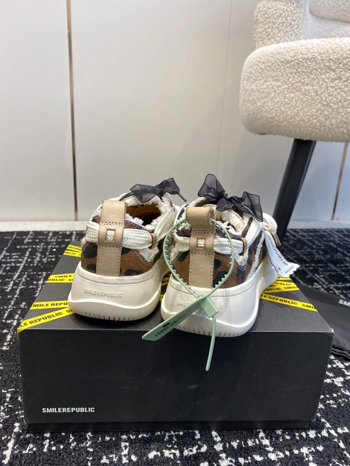 Brand-authenticated Smilerepublic Shoes