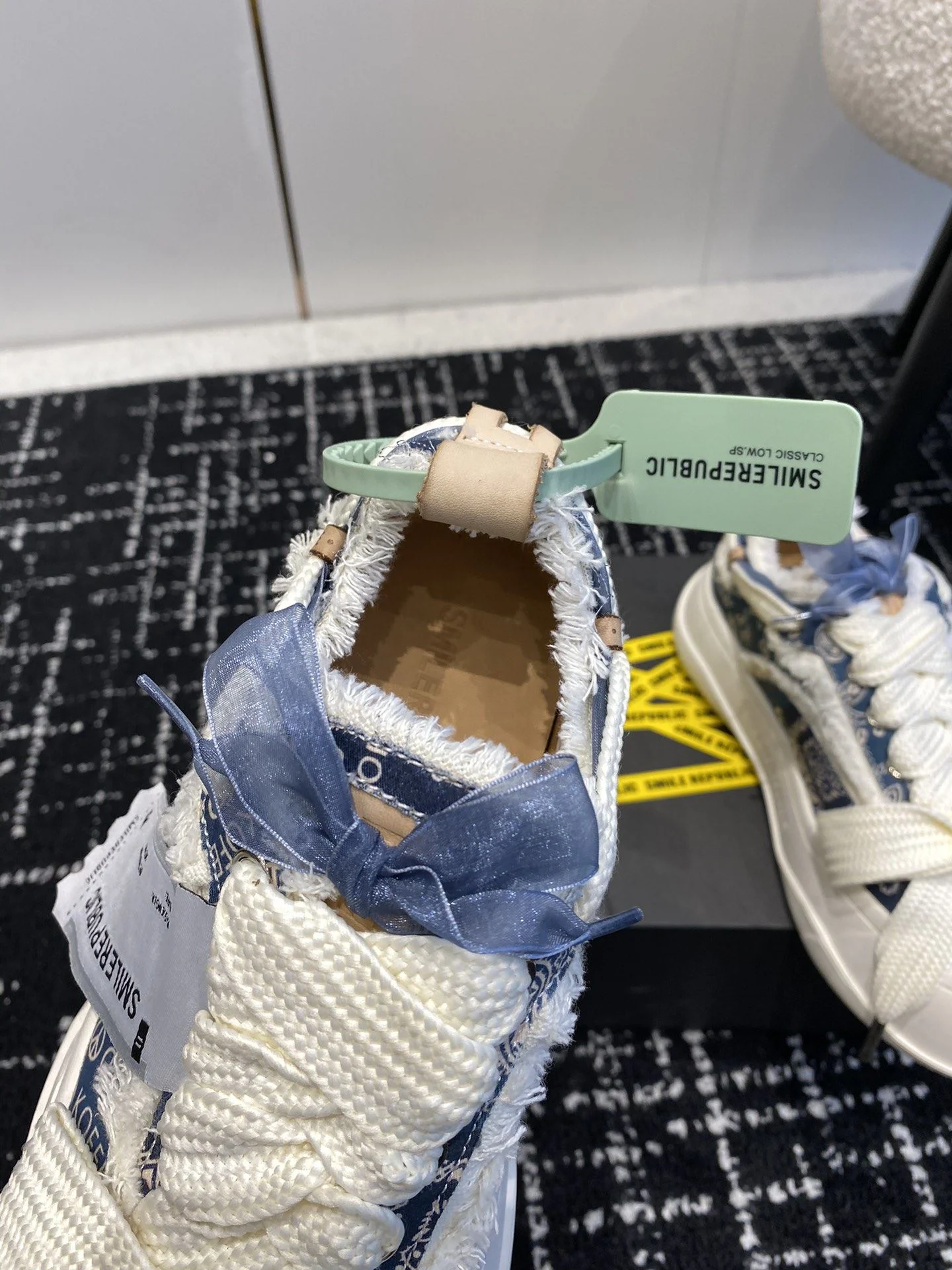 1:1 copy Smilerepublic Shoes