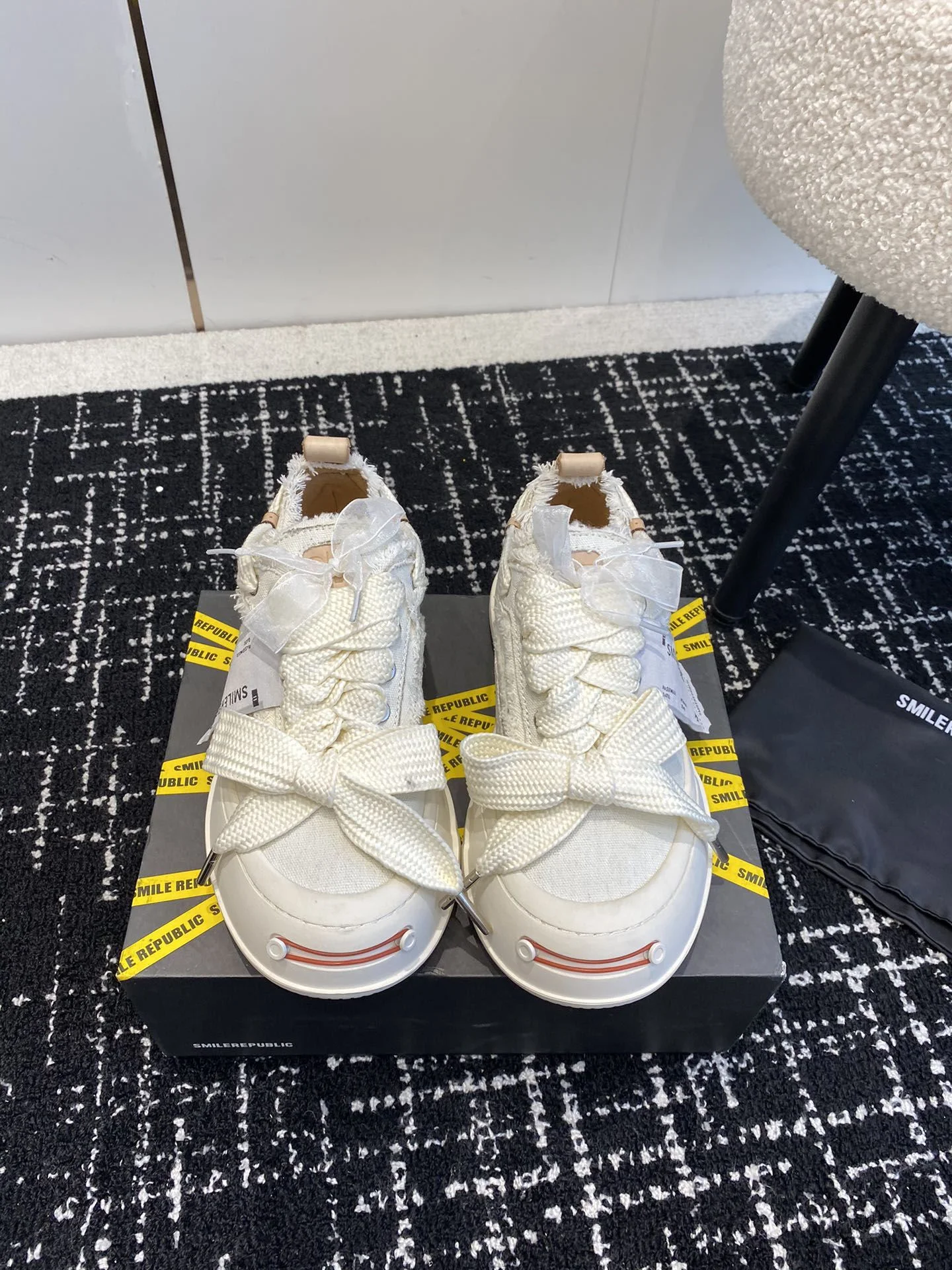 Smilerepublic Shoes