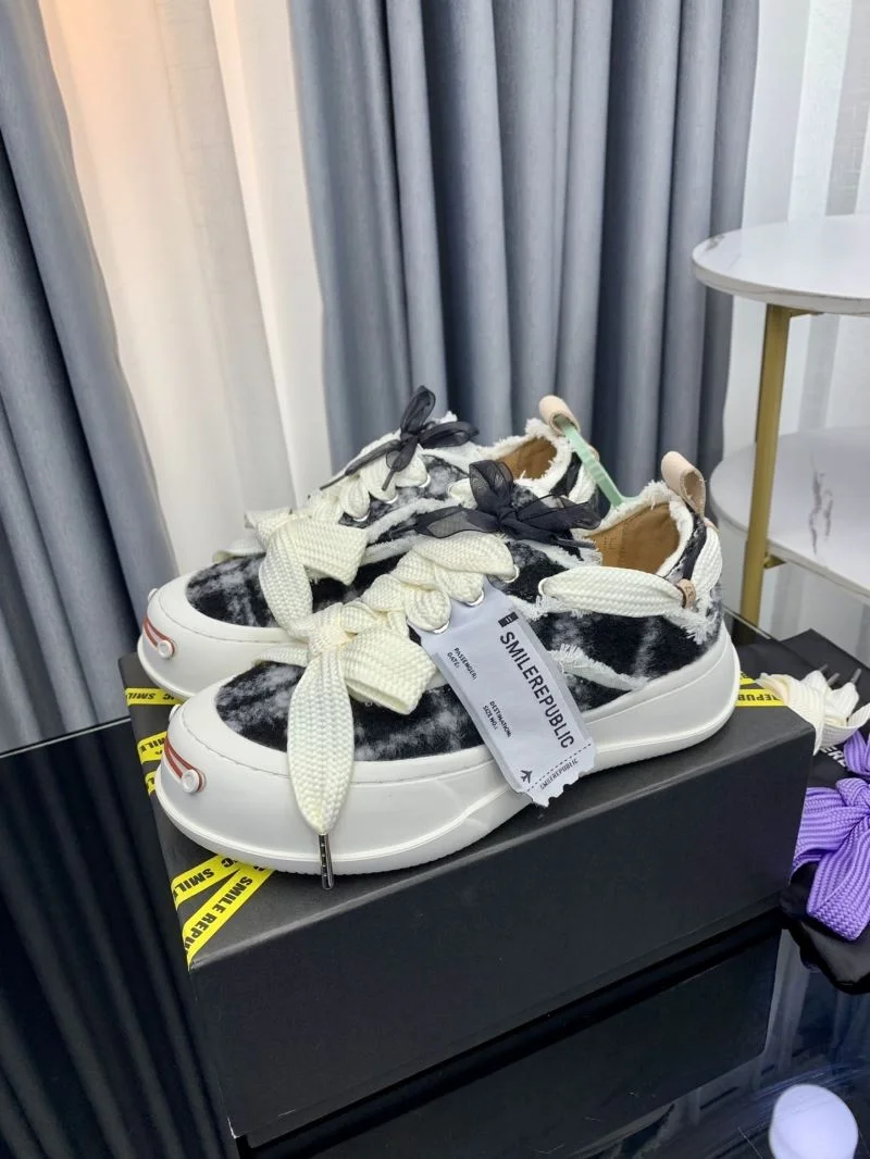 Smilerepublic Shoes
