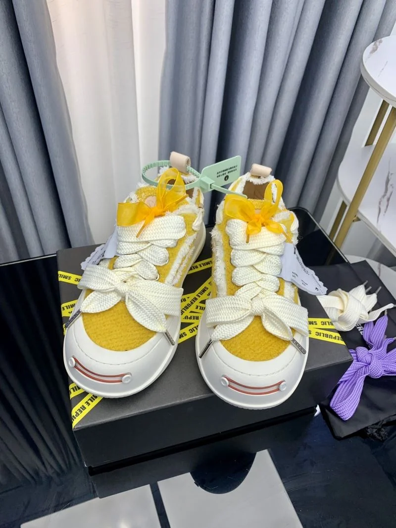 High fidelity Smilerepublic Shoes