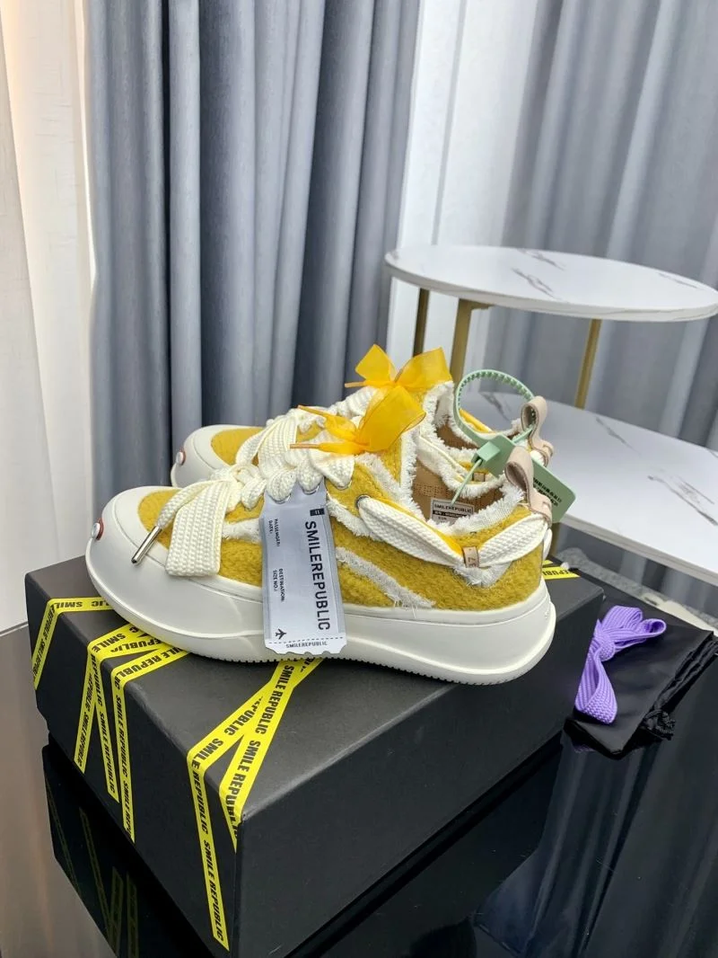 High fidelity Smilerepublic Shoes