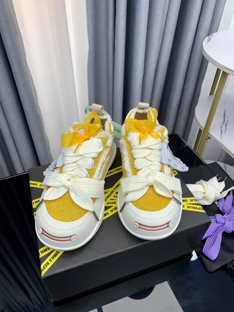 High fidelity Smilerepublic Shoes