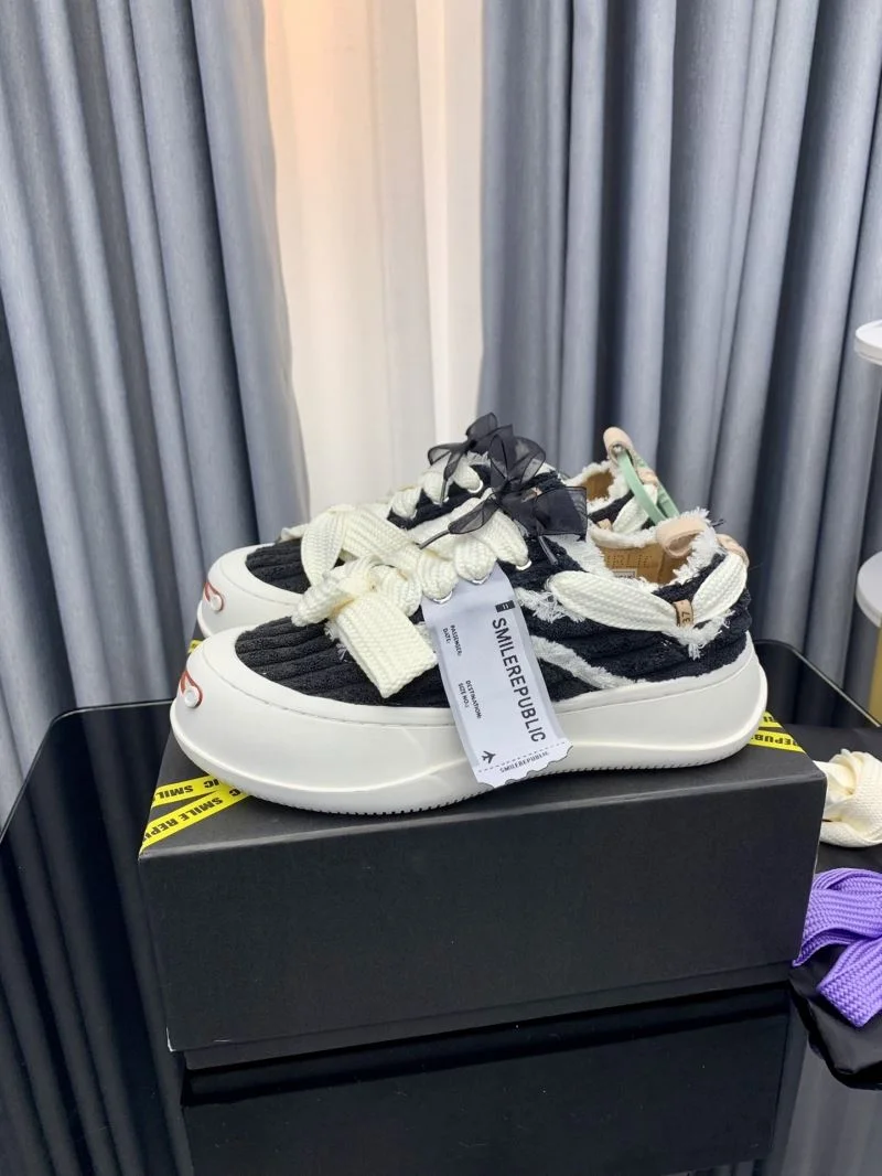 Smilerepublic Shoes