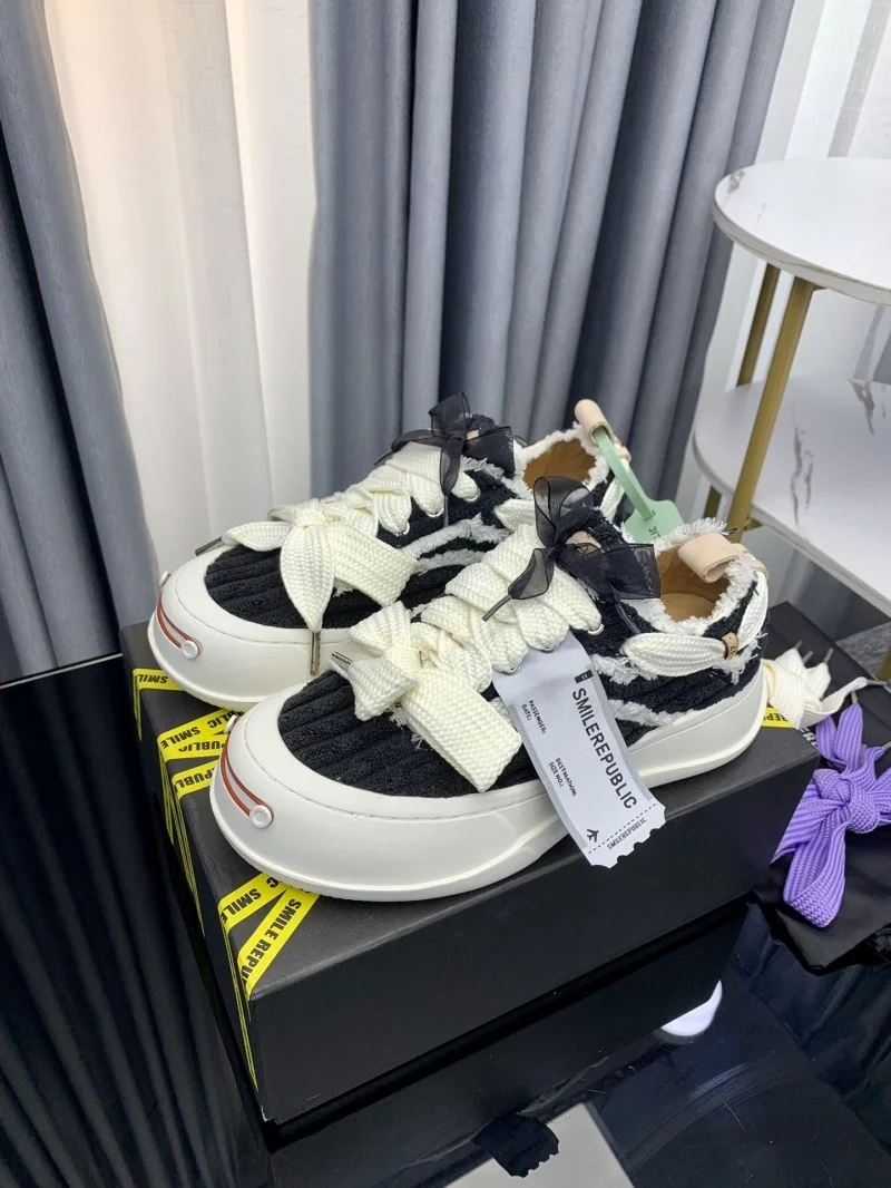 Cut-rate Smilerepublic Shoes