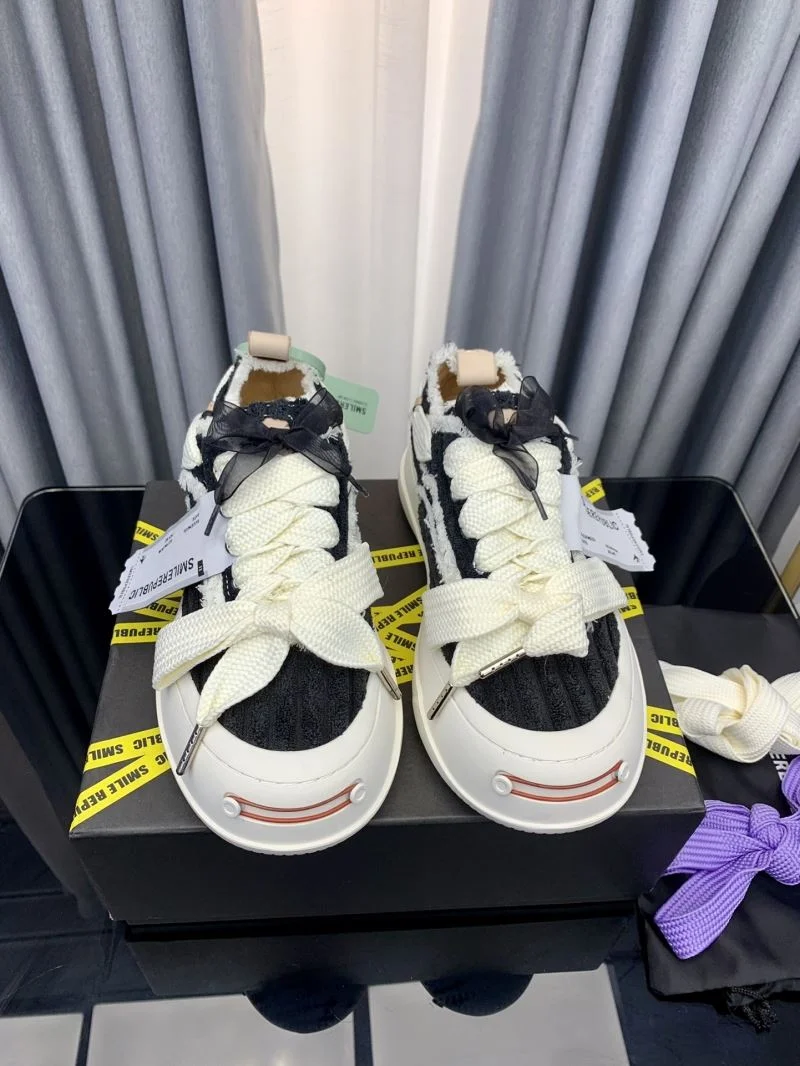 Cut-rate Smilerepublic Shoes