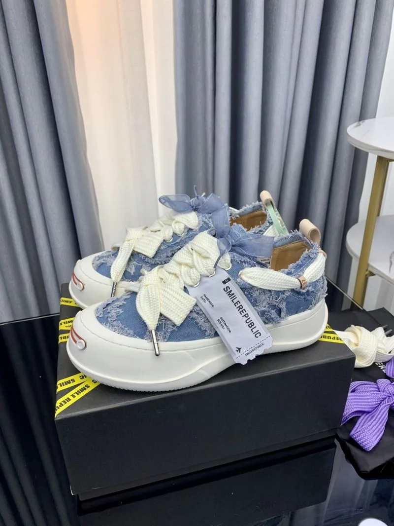 Brand-authenticated Smilerepublic Shoes