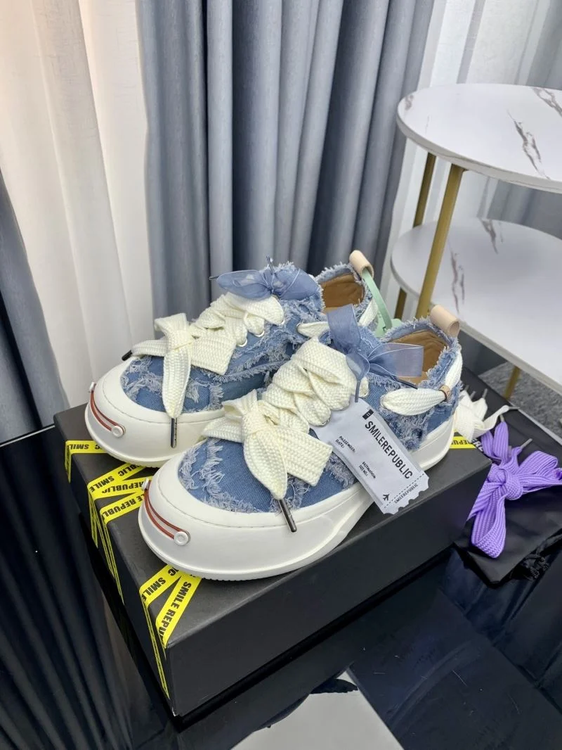 Brand-authenticated Smilerepublic Shoes