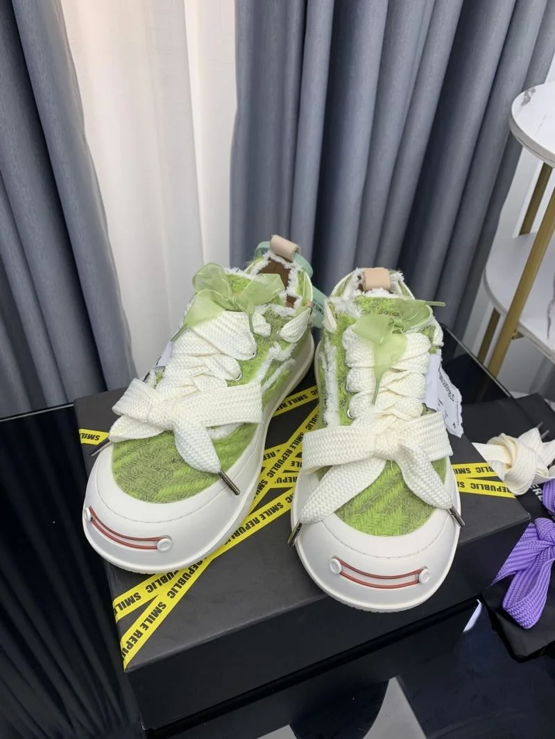 High fidelity Smilerepublic Shoes