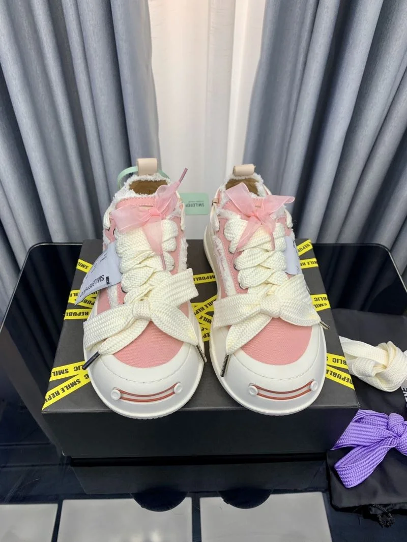 High accuracy Smilerepublic Shoes