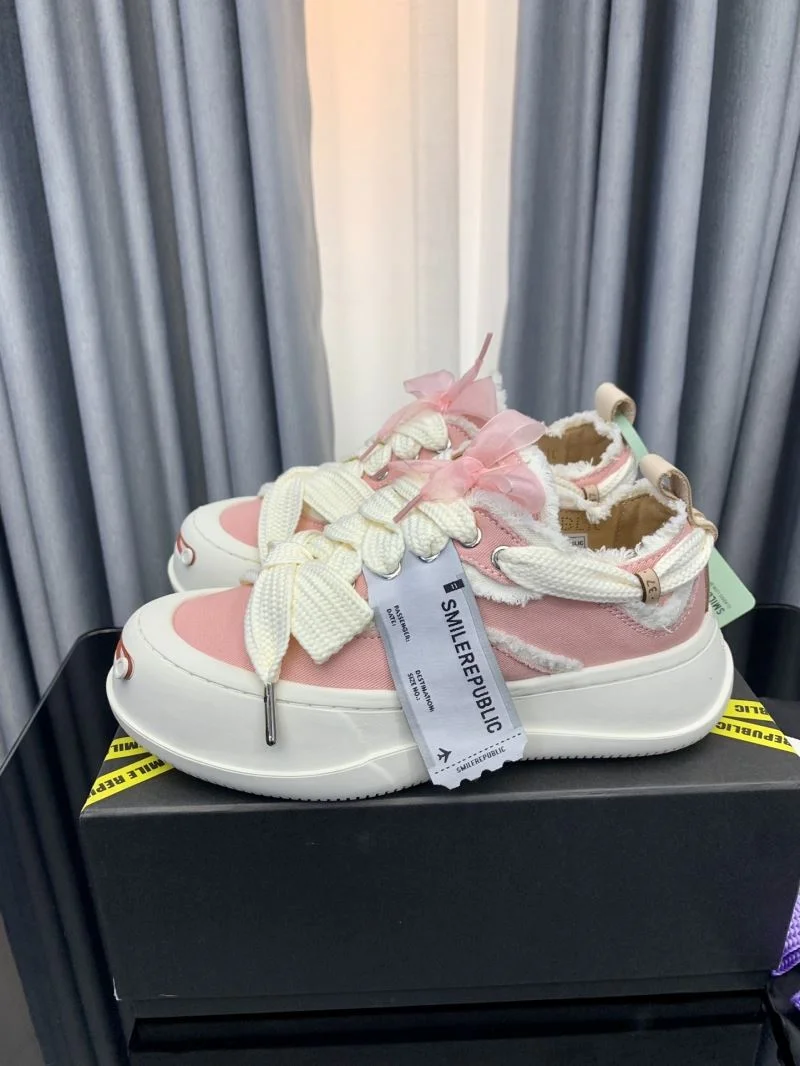 High accuracy Smilerepublic Shoes