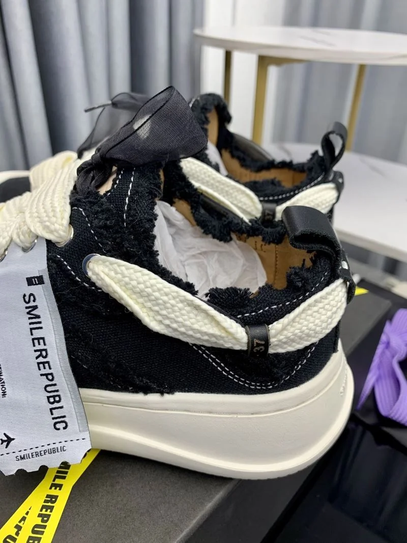 Brand-authenticated Smilerepublic Shoes