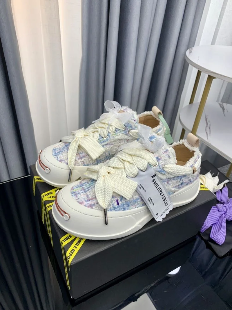 1:1 copy Smilerepublic Shoes
