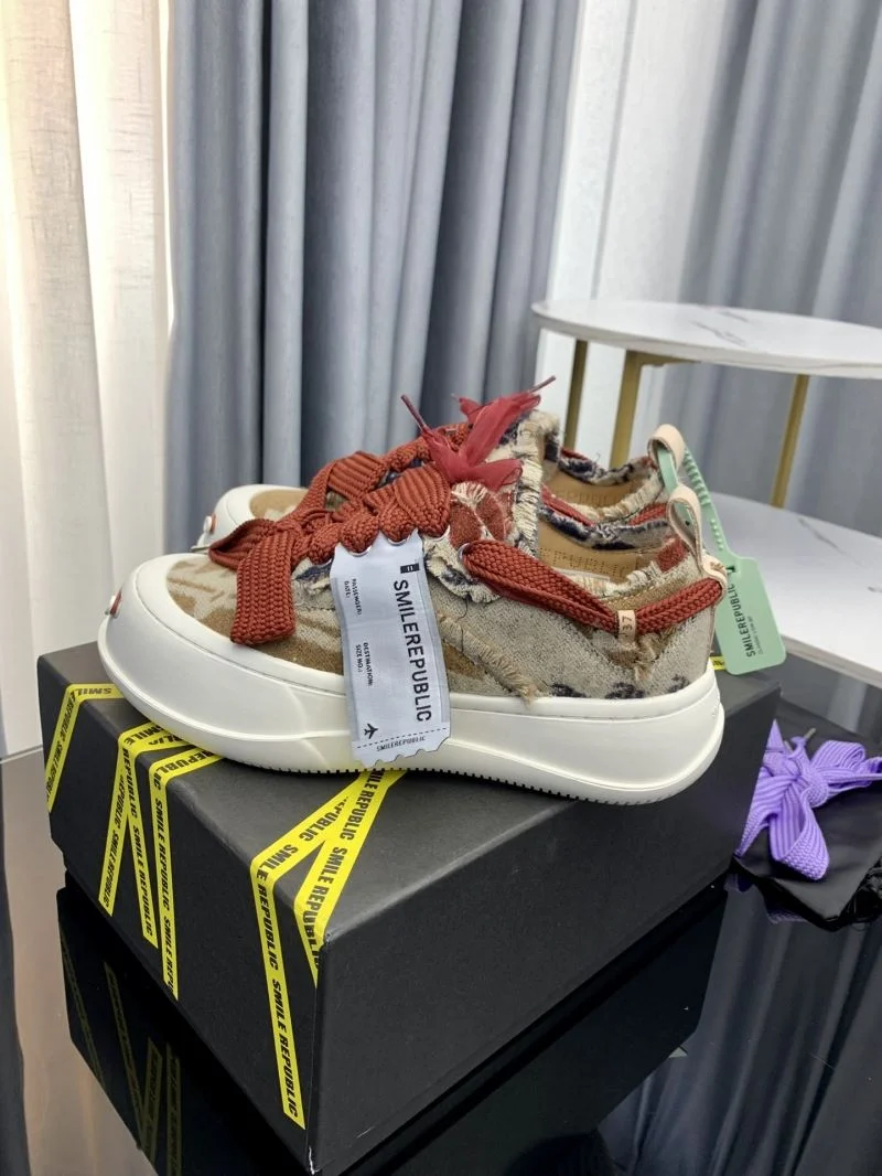 1:1 copy Smilerepublic Shoes