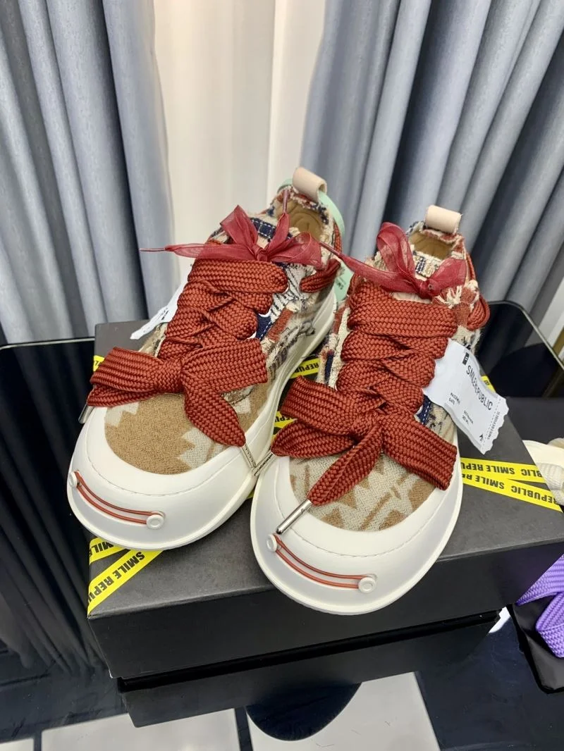 1:1 copy Smilerepublic Shoes