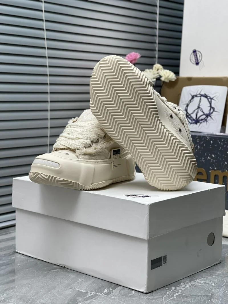 High accuracy Smilerepublic Shoes