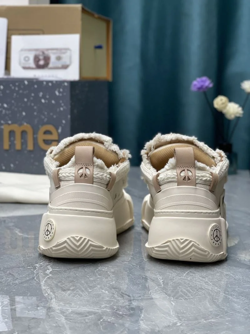High accuracy Smilerepublic Shoes