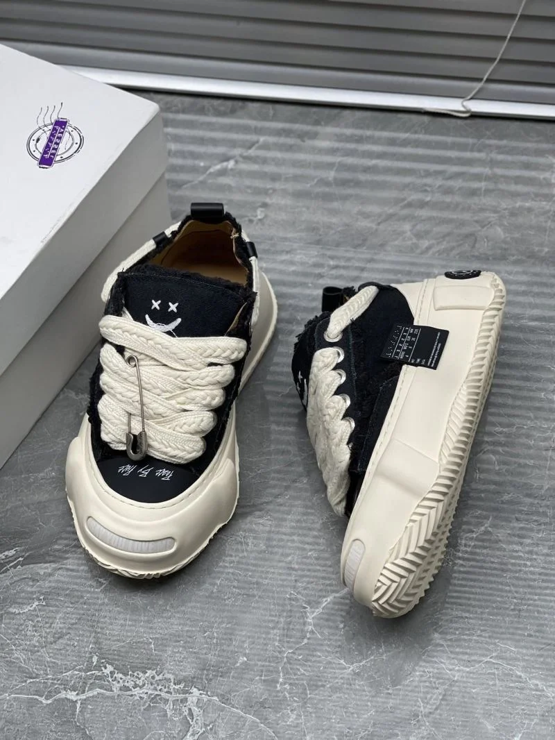 Brand-authenticated Smilerepublic Shoes