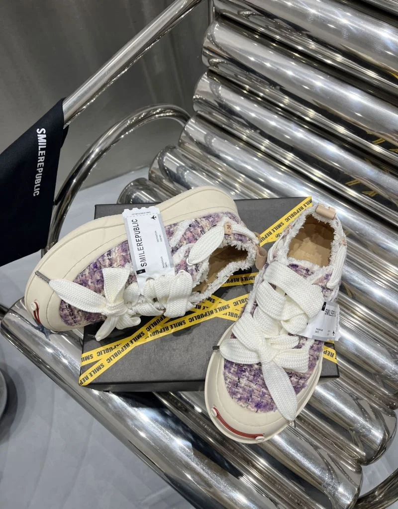 Precise copy Smilerepublic Shoes