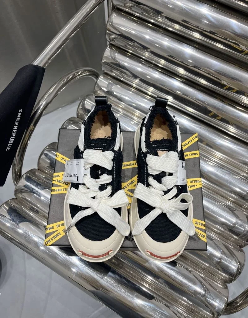 Smilerepublic Shoes