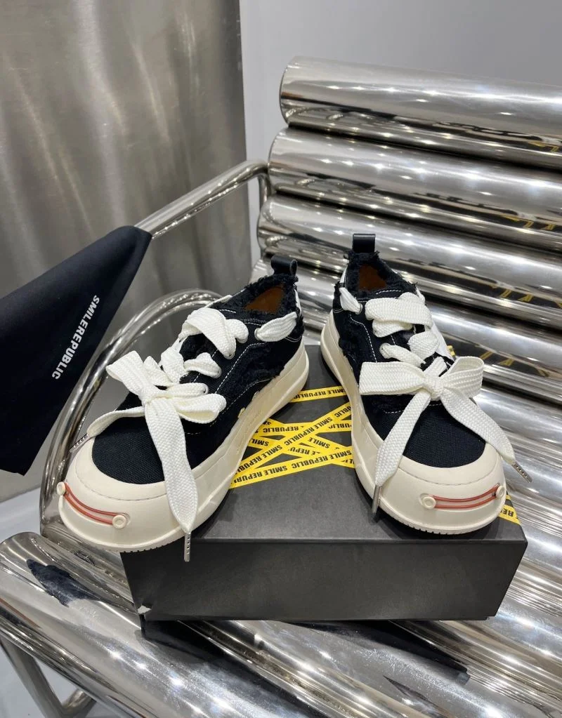 1:1 copy Smilerepublic Shoes