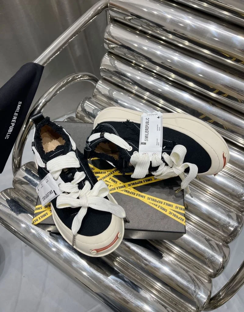 1:1 copy Smilerepublic Shoes