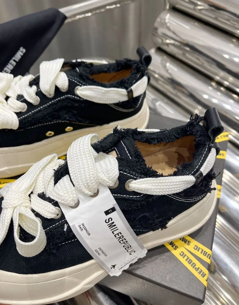 1:1 copy Smilerepublic Shoes