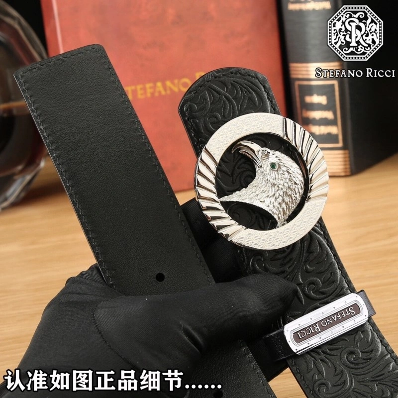 Accurate model Stefano Ricci Belts
